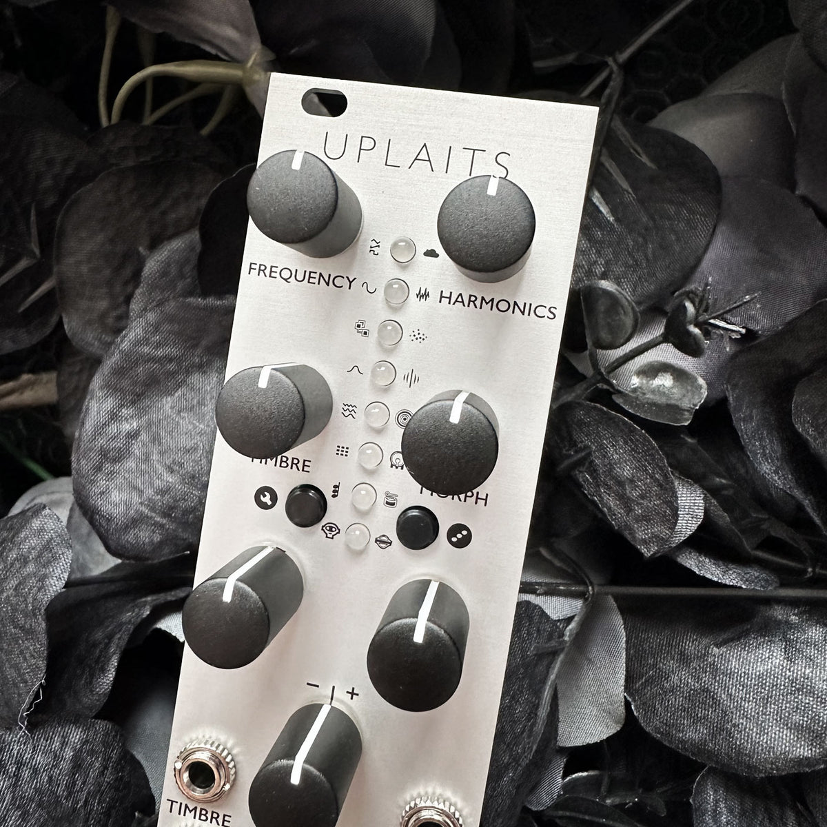 UPLAITS - 8hp PLAITS VARIANT- SILVER ALUMINUM – Calsynth